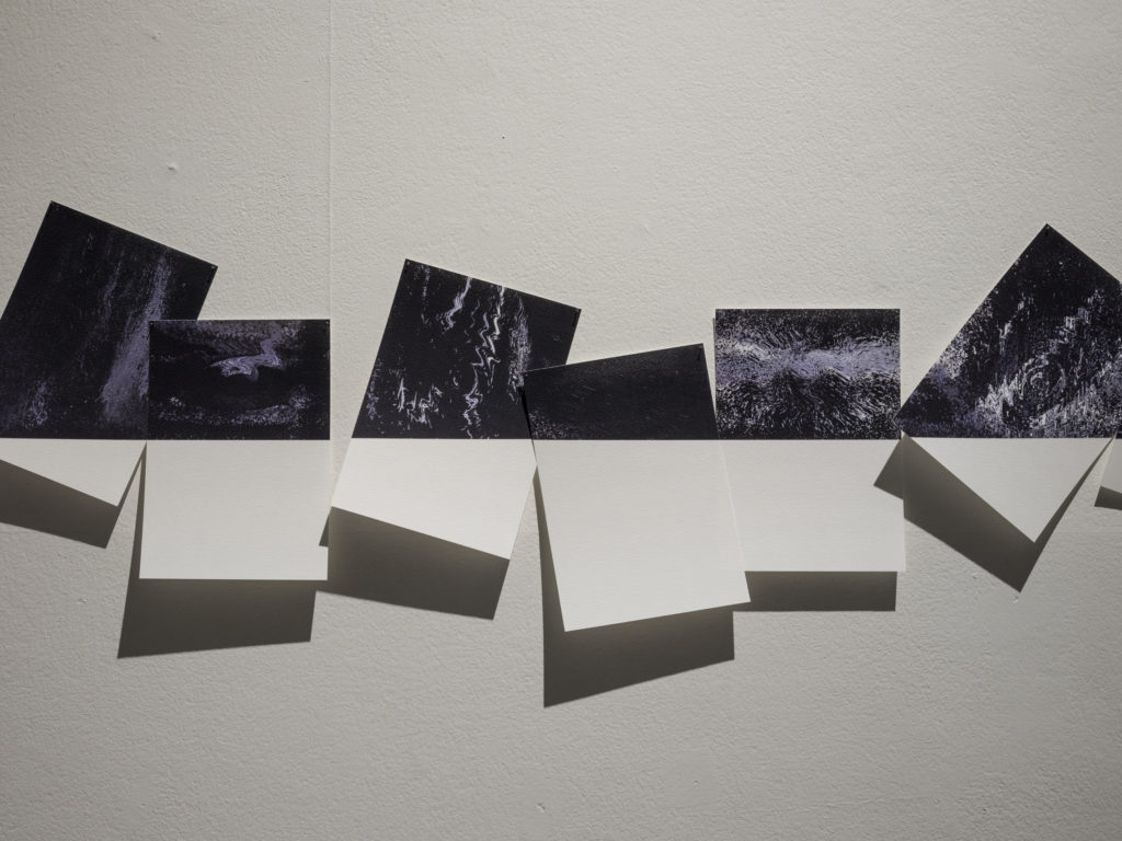 Infinitely small and Infinitely dence – Haena Cho